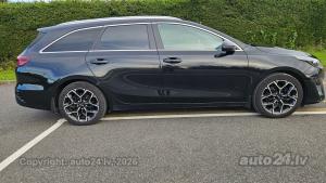 Black Kia Ceed 2021 in Tallinn, with an engine capacity of 1.50 L and mileage of 72 thousand km for 17900 €, photo 3 on AUTOMOTO.COM.LV