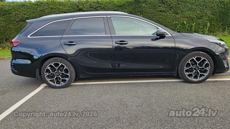 Black Kia Ceed 2021 in Tallinn, with an engine capacity of 1.50 L and mileage of 72 thousand km for 17900 €, photo 3 on AUTOMOTO.COM.LV