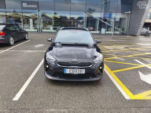 Melns Kia Ceed 2021 Viļņa, ar dzinēja tilpumu 1.60 L un nobraukumu 155 tūkst. km par 15200 €, foto  vietnē AUTOMOTO.COM.LV