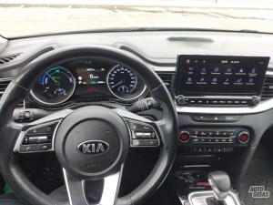 Black Kia Ceed 2021 in Vilnius, with an engine capacity of 1.60 L and mileage of 155 thousand km for 15200 €, photo 7 on AUTOMOTO.COM.LV