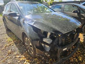 Black Kia Ceed 2021 in Siauliai, with an engine capacity of 1.60 L and mileage of 60 thousand km for 7600 €, photo 4 on AUTOMOTO.COM.LV