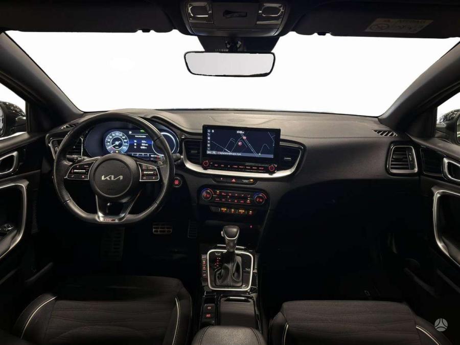 Black Kia Ceed 2023 in Vilnius, with an engine capacity of 1.48 L and mileage of 64 thousand km for 21900 €, photo 6 on AUTOMOTO.COM.LV