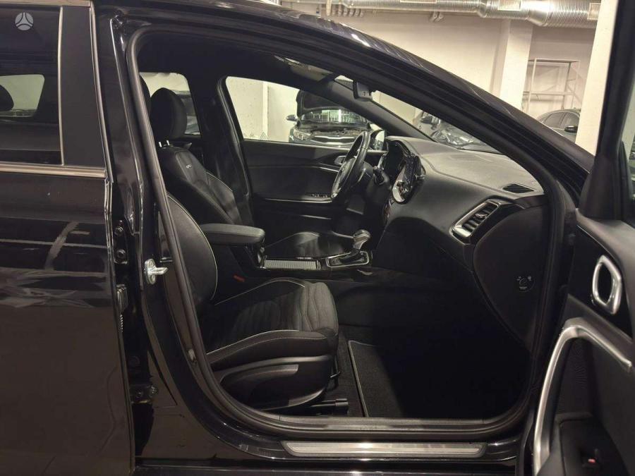Black Kia Ceed 2023 in Vilnius, with an engine capacity of 1.48 L and mileage of 64 thousand km for 21900 €, photo 16 on AUTOMOTO.COM.LV
