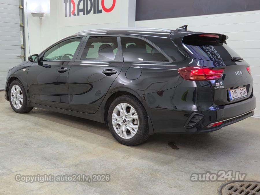 Melns Kia Ceed 2024 Hāpsalu, ar dzinēja tilpumu 1.50 L un nobraukumu 41 tūkst. km par 19999 €, foto 7 vietnē AUTOMOTO.COM.LV