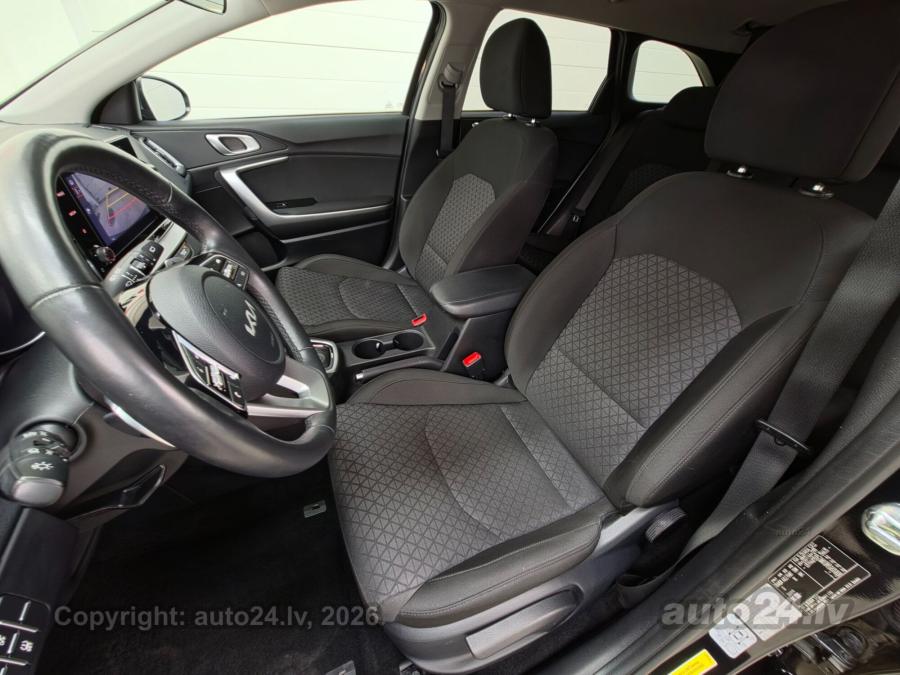 Melns Kia Ceed 2024 Hāpsalu, ar dzinēja tilpumu 1.50 L un nobraukumu 41 tūkst. km par 19999 €, foto 12 vietnē AUTOMOTO.COM.LV