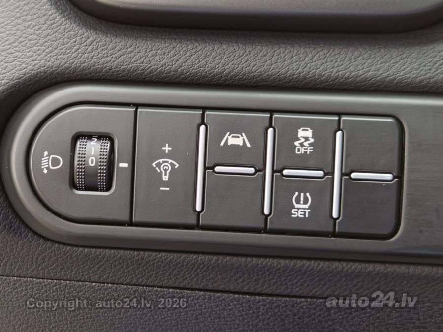 Melns Kia Ceed 2024 Hāpsalu, ar dzinēja tilpumu 1.50 L un nobraukumu 41 tūkst. km par 19999 €, foto 14 vietnē AUTOMOTO.COM.LV