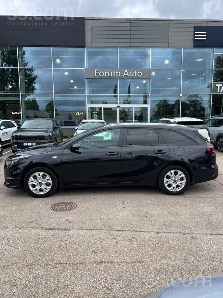 Melns Kia Ceed 2024 Rīga, ar dzinēja tilpumu 1.50 L un nobraukumu 64 tūkst. km par 17500 €, foto 3 vietnē AUTOMOTO.COM.LV