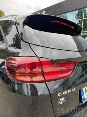 Melns Kia Ceed 2024 Rīga, ar dzinēja tilpumu 1.50 L un nobraukumu 64 tūkst. km par 17500 €, foto 12 vietnē AUTOMOTO.COM.LV