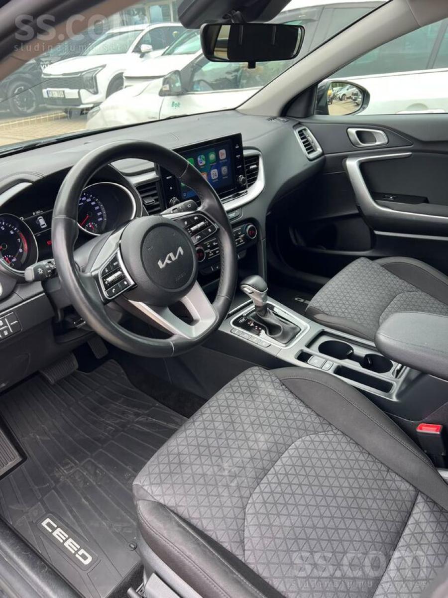 Melns Kia Ceed 2024 Rīga, ar dzinēja tilpumu 1.50 L un nobraukumu 64 tūkst. km par 17500 €, foto 14 vietnē AUTOMOTO.COM.LV