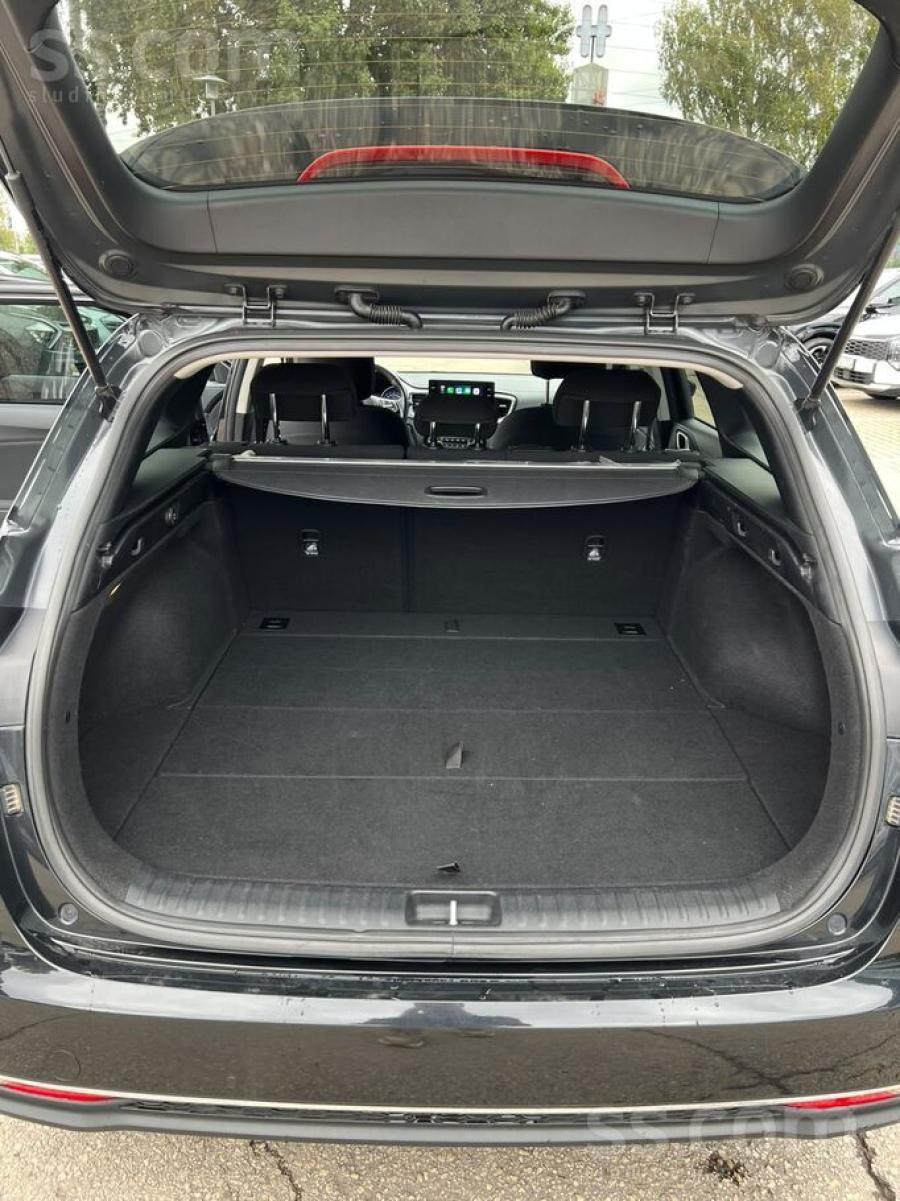 Melns Kia Ceed 2024 Rīga, ar dzinēja tilpumu 1.50 L un nobraukumu 64 tūkst. km par 17500 €, foto 16 vietnē AUTOMOTO.COM.LV