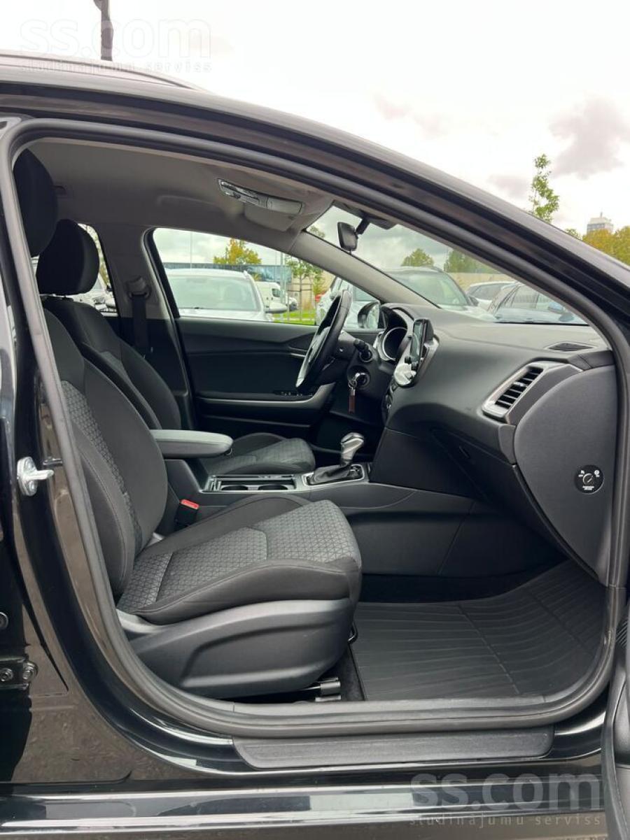 Melns Kia Ceed 2024 Rīga, ar dzinēja tilpumu 1.50 L un nobraukumu 64 tūkst. km par 17500 €, foto 18 vietnē AUTOMOTO.COM.LV
