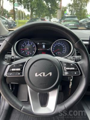 Melns Kia Ceed 2024 Rīga, ar dzinēja tilpumu 1.50 L un nobraukumu 64 tūkst. km par 17500 €, foto 21 vietnē AUTOMOTO.COM.LV