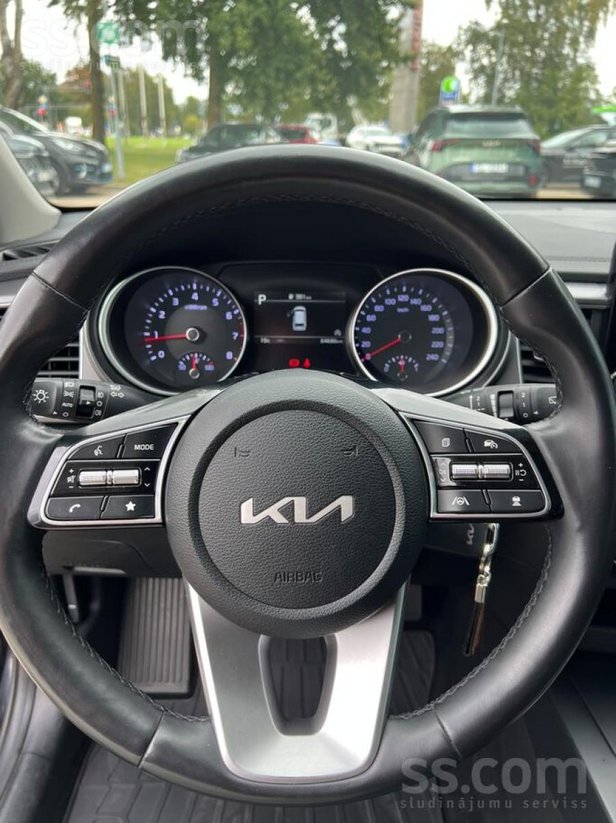 Melns Kia Ceed 2024 Rīga, ar dzinēja tilpumu 1.50 L un nobraukumu 64 tūkst. km par 17500 €, foto 21 vietnē AUTOMOTO.COM.LV