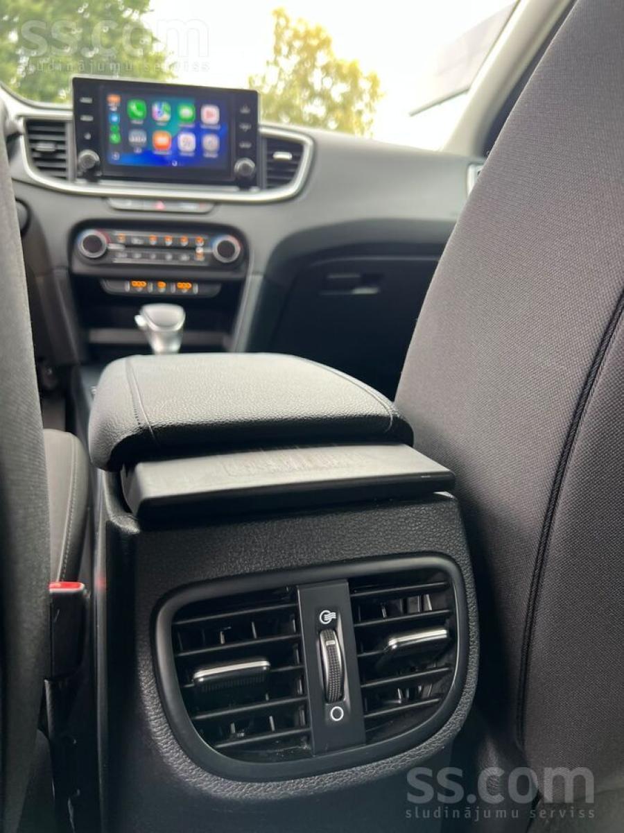 Melns Kia Ceed 2024 Rīga, ar dzinēja tilpumu 1.50 L un nobraukumu 64 tūkst. km par 17500 €, foto 26 vietnē AUTOMOTO.COM.LV