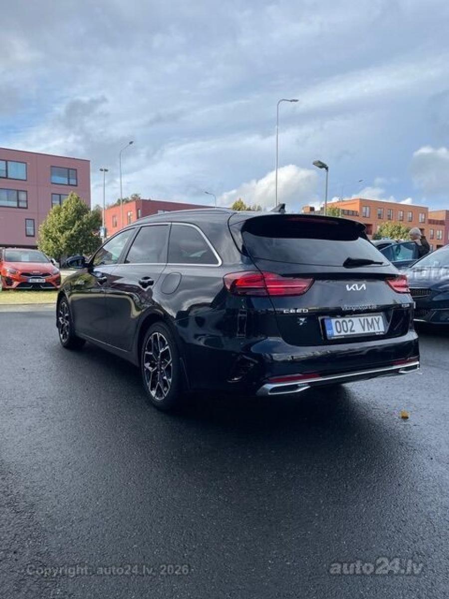 Black Kia Ceed 2026 in Tallinn, with an engine capacity of 1.50 L and mileage of 3 thousand km for 28900 €, photo 4 on AUTOMOTO.COM.LV