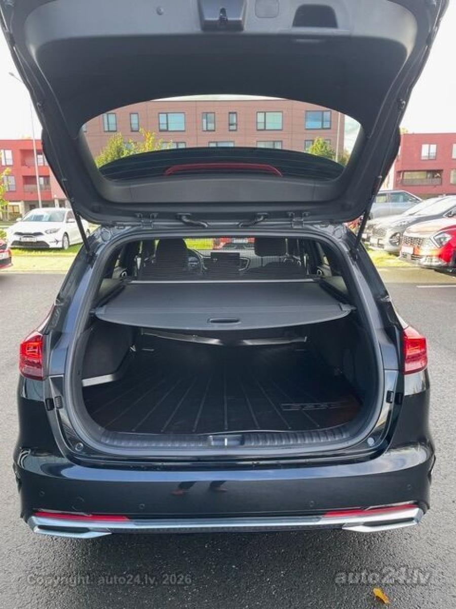 Black Kia Ceed 2026 in Tallinn, with an engine capacity of 1.50 L and mileage of 3 thousand km for 28900 €, photo 6 on AUTOMOTO.COM.LV