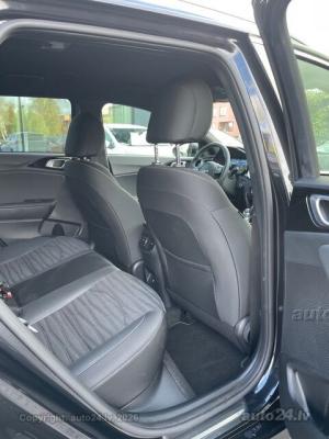 Black Kia Ceed 2026 in Tallinn, with an engine capacity of 1.50 L and mileage of 3 thousand km for 28900 €, photo 7 on AUTOMOTO.COM.LV