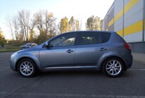 Blue Kia Ceed 2007 in Riga, with an engine capacity of 1.60 L and mileage of 268 thousand km for 2290 €, photo 3 on AUTOMOTO.COM.LV