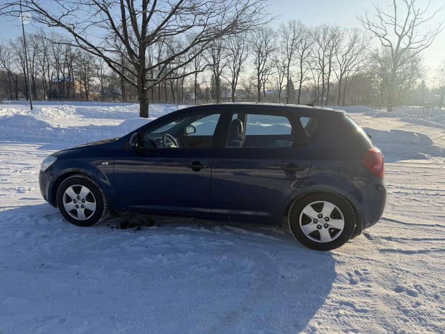 Zils Kia Ceed 2008 Kauņa, ar dzinēja tilpumu 1.40 L un nobraukumu 220 tūkst. km par 1450 €, foto 6 vietnē AUTOMOTO.COM.LV