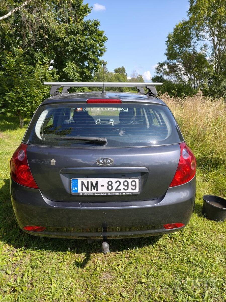 Blue Kia Ceed 2008 in Riga, with an engine capacity of 2.00 L and mileage of 238 thousand km for 2000 €, photo 4 on AUTOMOTO.COM.LV