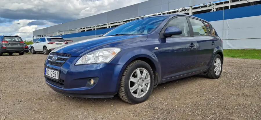 Blue Kia Ceed 2009 in Daugavpils, with an engine capacity of 1.60 L and mileage of 286 thousand km for 2250 €, photo 1 on AUTOMOTO.COM.LV