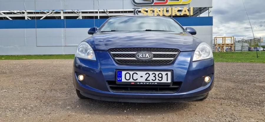 Blue Kia Ceed 2009 in Daugavpils, with an engine capacity of 1.60 L and mileage of 286 thousand km for 2250 €, photo 9 on AUTOMOTO.COM.LV