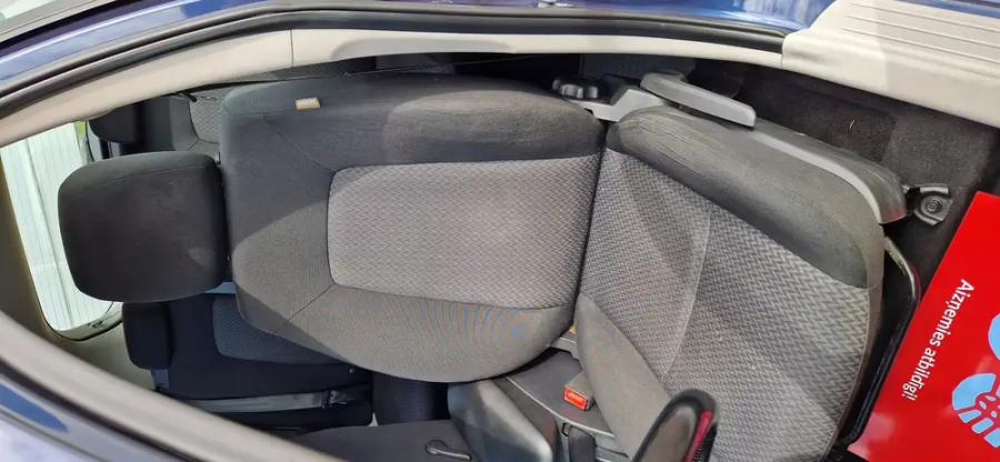 Blue Kia Ceed 2009 in Daugavpils, with an engine capacity of 1.60 L and mileage of 286 thousand km for 2250 €, photo 20 on AUTOMOTO.COM.LV
