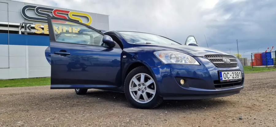 Blue Kia Ceed 2009 in Daugavpils, with an engine capacity of 1.60 L and mileage of 286 thousand km for 2250 €, photo 31 on AUTOMOTO.COM.LV