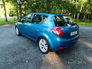 Blue Kia Ceed 2010 in Saue, with an engine capacity of 1.40 L and mileage of 135 thousand km for 3100 €, photo 4 on AUTOMOTO.COM.LV