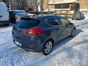 Zils Kia Ceed 2013 Rīga, ar dzinēja tilpumu 1.60 L un nobraukumu 218 tūkst. km par 4500 €, foto 5 vietnē AUTOMOTO.COM.LV