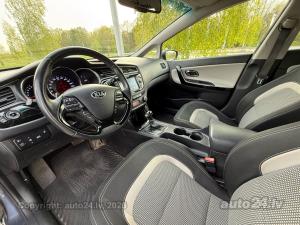 Zils Kia Ceed 2017 Tartu, ar dzinēja tilpumu 1.60 L un nobraukumu 173 tūkst. km par 11000 €, foto 12 vietnē AUTOMOTO.COM.LV