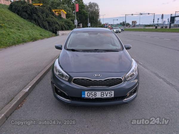 Kia Ceed 2017 in Tallinn on AUTOMOTO.COM.LV Blue Kia Ceed 2017 in Tallinn, with an engine capacity of 1.60 L and mileage of 93 thousand km for 11900 €, photo 4 on AUTOMOTO.COM.LV
