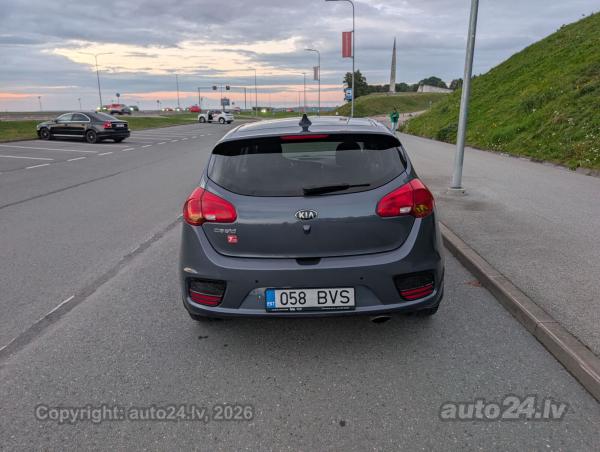 Kia Ceed 2017 in Tallinn on AUTOMOTO.COM.LV Blue Kia Ceed 2017 in Tallinn, with an engine capacity of 1.60 L and mileage of 93 thousand km for 11900 €, photo 5 on AUTOMOTO.COM.LV