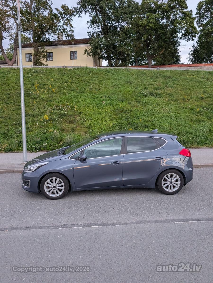 Blue Kia Ceed 2017 in Tallinn, with an engine capacity of 1.60 L and mileage of 93 thousand km for 11900 €, photo 6 on AUTOMOTO.COM.LV