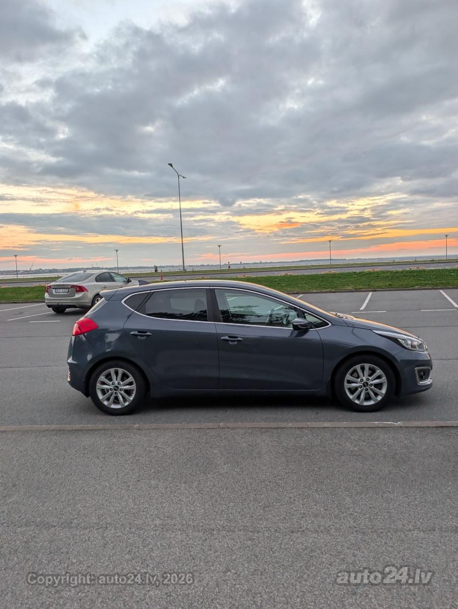 Blue Kia Ceed 2017 in Tallinn, with an engine capacity of 1.60 L and mileage of 93 thousand km for 11900 €, photo 7 on AUTOMOTO.COM.LV