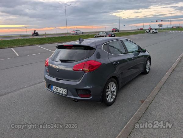 Kia Ceed 2017 in Tallinn on AUTOMOTO.COM.LV Blue Kia Ceed 2017 in Tallinn, with an engine capacity of 1.60 L and mileage of 93 thousand km for 11900 €, photo 8 on AUTOMOTO.COM.LV