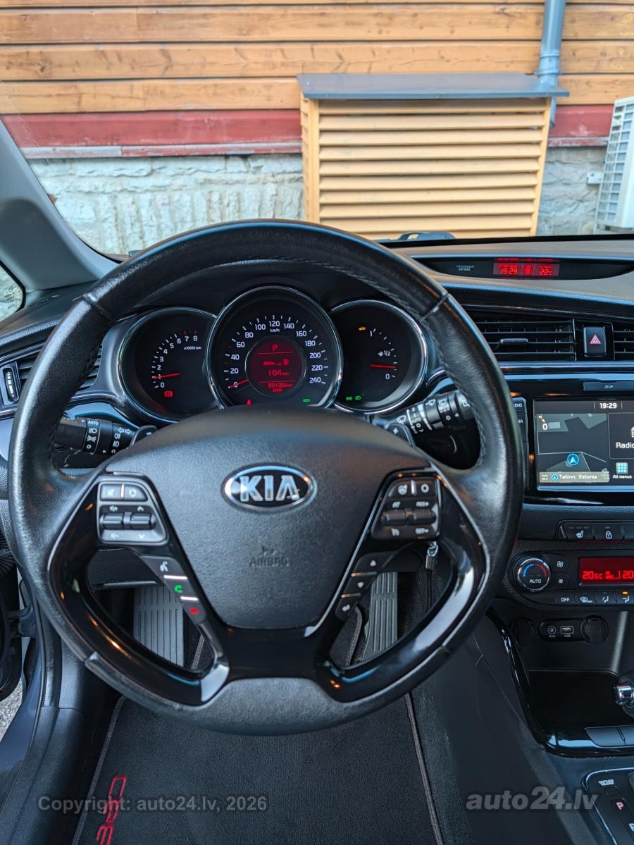 Blue Kia Ceed 2017 in Tallinn, with an engine capacity of 1.60 L and mileage of 93 thousand km for 11900 €, photo 11 on AUTOMOTO.COM.LV