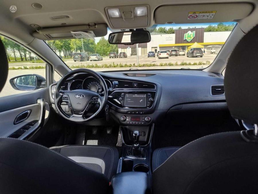 Blue Kia Ceed 2018 in Vilnius, with an engine capacity of 1.60 L and mileage of 185 thousand km for 7500 €, photo 3 on AUTOMOTO.COM.LV