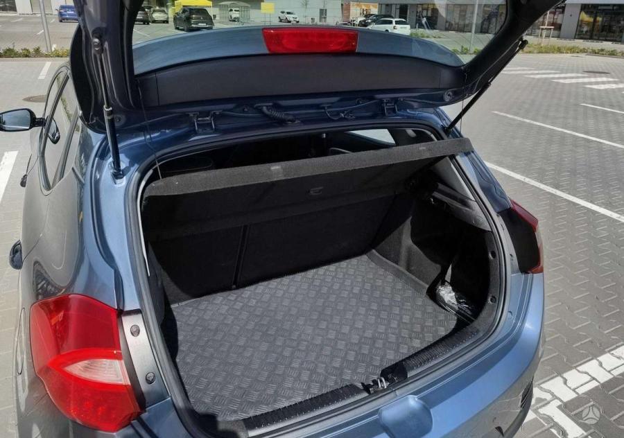 Blue Kia Ceed 2018 in Vilnius, with an engine capacity of 1.60 L and mileage of 185 thousand km for 7500 €, photo 10 on AUTOMOTO.COM.LV