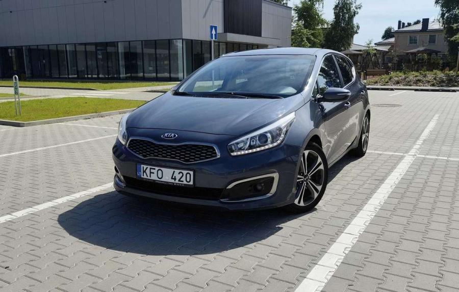 Blue Kia Ceed 2018 in Vilnius, with an engine capacity of 1.60 L and mileage of 185 thousand km for 7500 €, photo 23 on AUTOMOTO.COM.LV