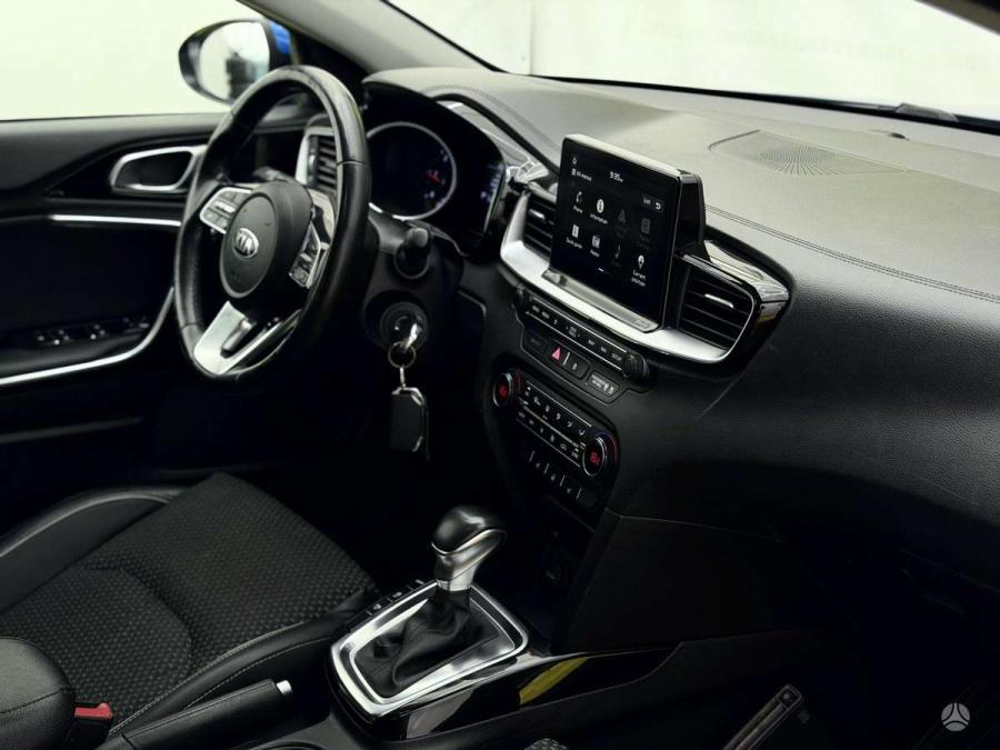 Zils Kia Ceed 2018 Viļņa, ar dzinēja tilpumu 1.60 L un nobraukumu 161 tūkst. km par 9950 €, foto 16 vietnē AUTOMOTO.COM.LV