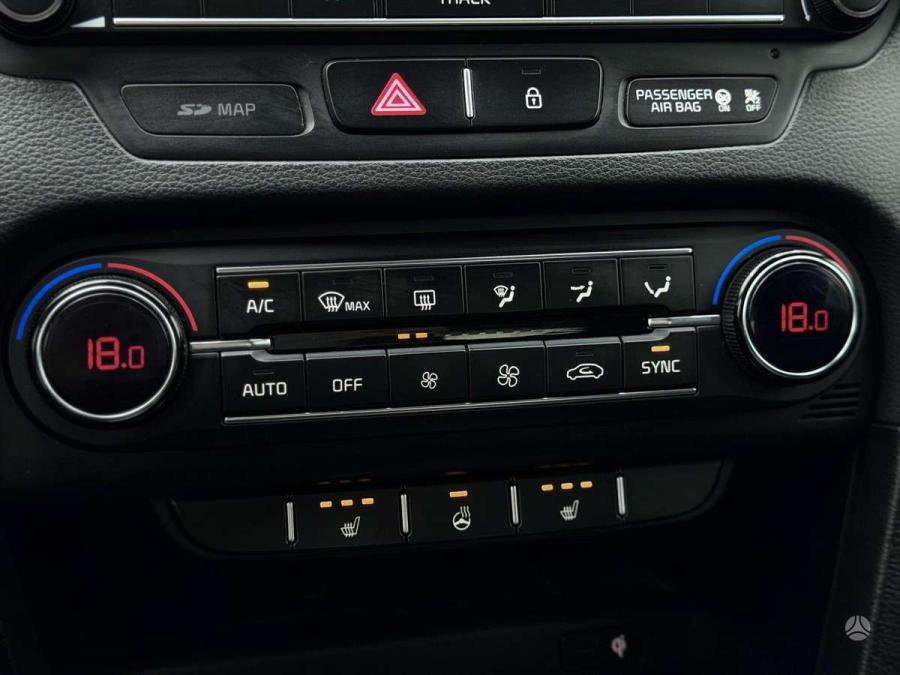 Zils Kia Ceed 2018 Viļņa, ar dzinēja tilpumu 1.60 L un nobraukumu 161 tūkst. km par 9950 €, foto 24 vietnē AUTOMOTO.COM.LV
