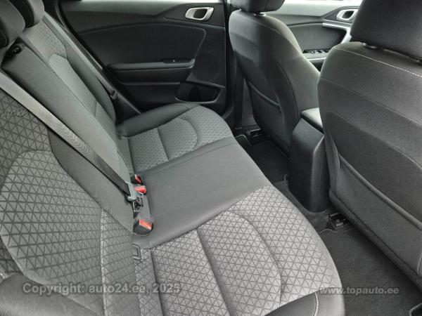 Blue Kia Ceed 2019 in Tartu, with an engine capacity of 1.40 L and mileage of 57 thousand km for 12800 €, photo 11 on AUTOMOTO.COM.LV