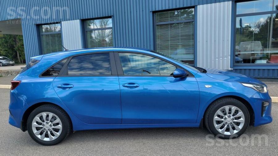 Blue Kia Ceed 2019 in Riga, with an engine capacity of 1.60 L and mileage of 71 thousand km for 8990 €, photo 10 on AUTOMOTO.COM.LV