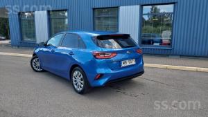 Blue Kia Ceed 2019 in Riga, with an engine capacity of 1.60 L and mileage of 71 thousand km for 8990 €, photo 23 on AUTOMOTO.COM.LV