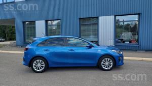 Blue Kia Ceed 2019 in Riga, with an engine capacity of 1.60 L and mileage of 71 thousand km for 8990 €, photo 26 on AUTOMOTO.COM.LV