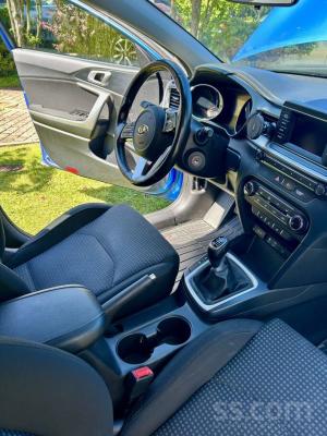 Blue Kia Ceed 2019 in Jurmala, with an engine capacity of 1.60 L and mileage of 141 thousand km for 8200 €, photo 11 on AUTOMOTO.COM.LV