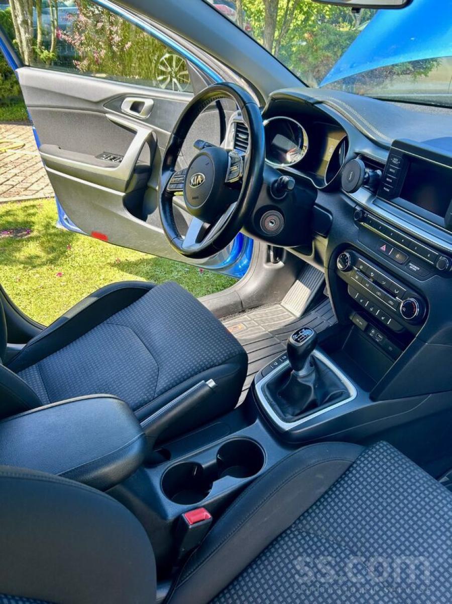 Blue Kia Ceed 2019 in Jurmala, with an engine capacity of 1.60 L and mileage of 141 thousand km for 8200 €, photo 11 on AUTOMOTO.COM.LV
