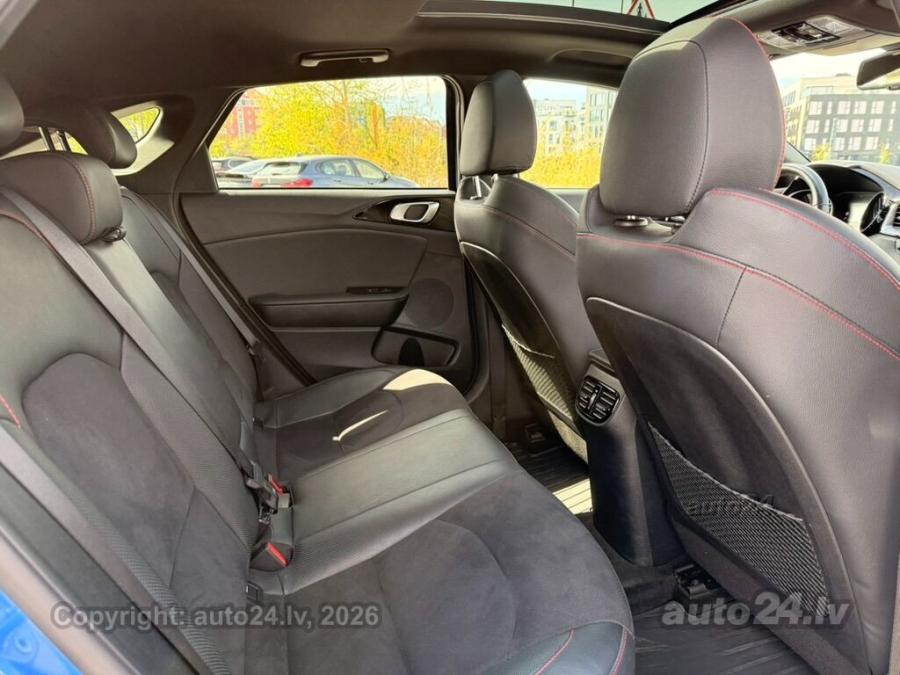 Zils Kia Ceed 2019 Tallina, ar dzinēja tilpumu 1.60 L un nobraukumu 80 tūkst. km par 18500 €, foto 9 vietnē AUTOMOTO.COM.LV
