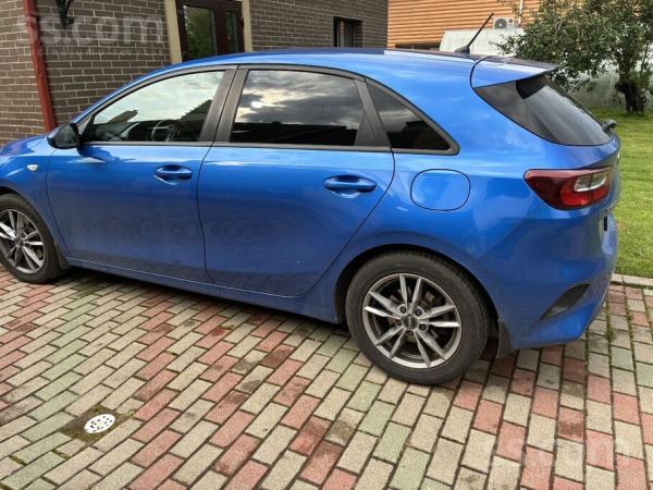 Blue Kia Ceed 2019 in Jelgava, with an engine capacity of 1.60 L and mileage of 170 thousand km for 7900 €, photo 2 on AUTOMOTO.COM.LV